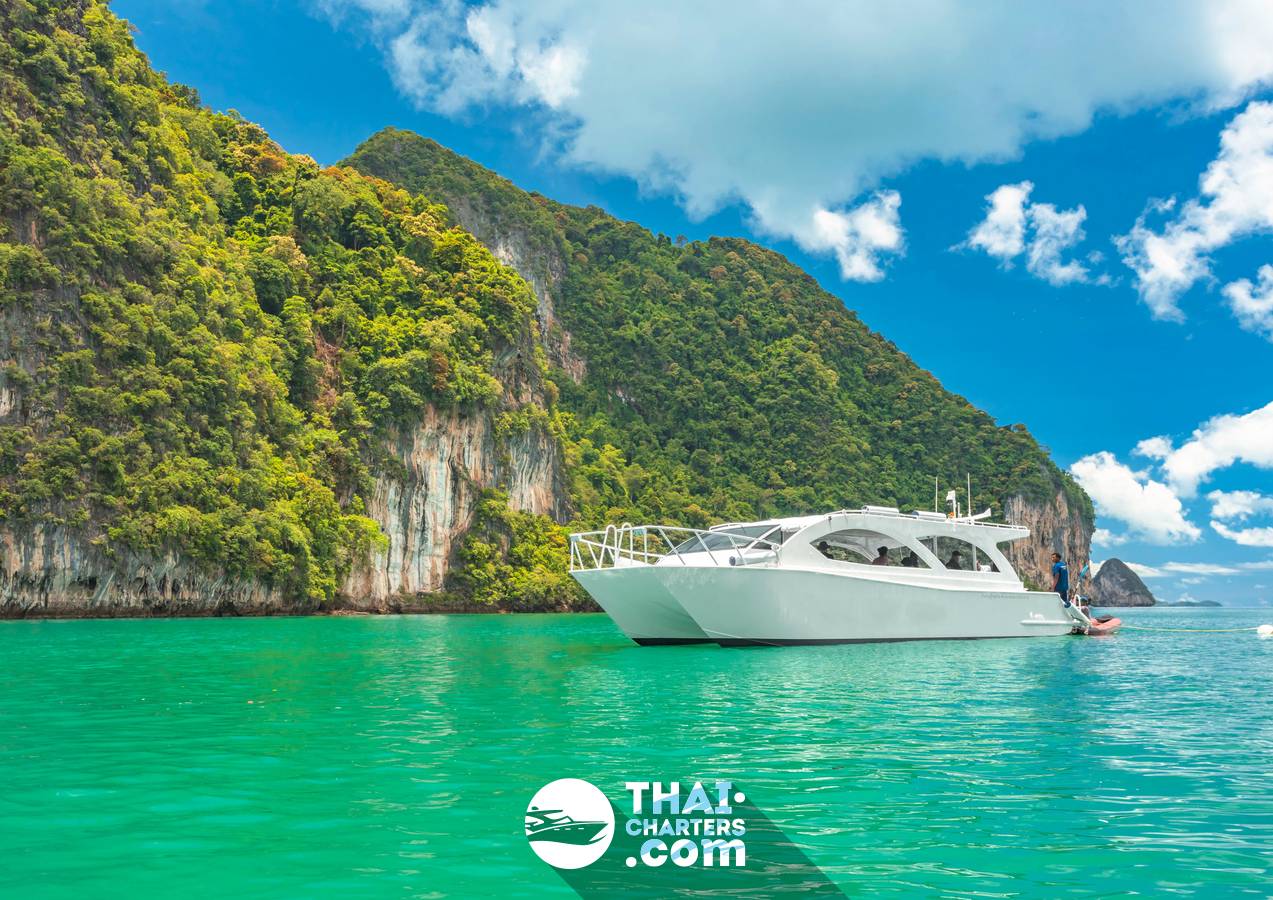 «Speed Catamaran 2 engine» Power Catamaran for rent in Phuket